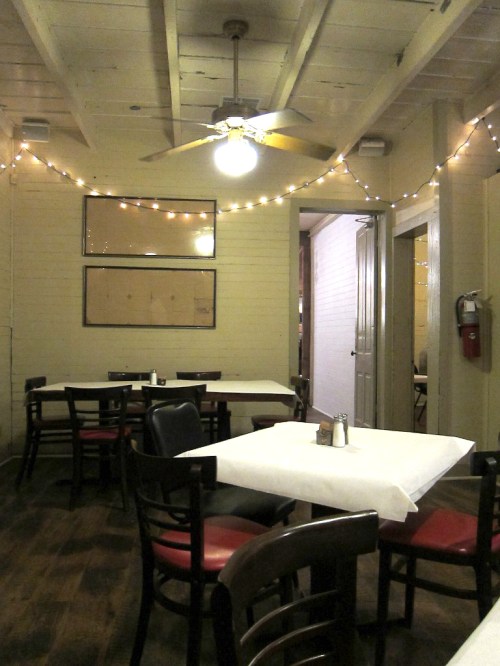 Roberto’s River Road Restaurant, a hidden gem | Eating The World