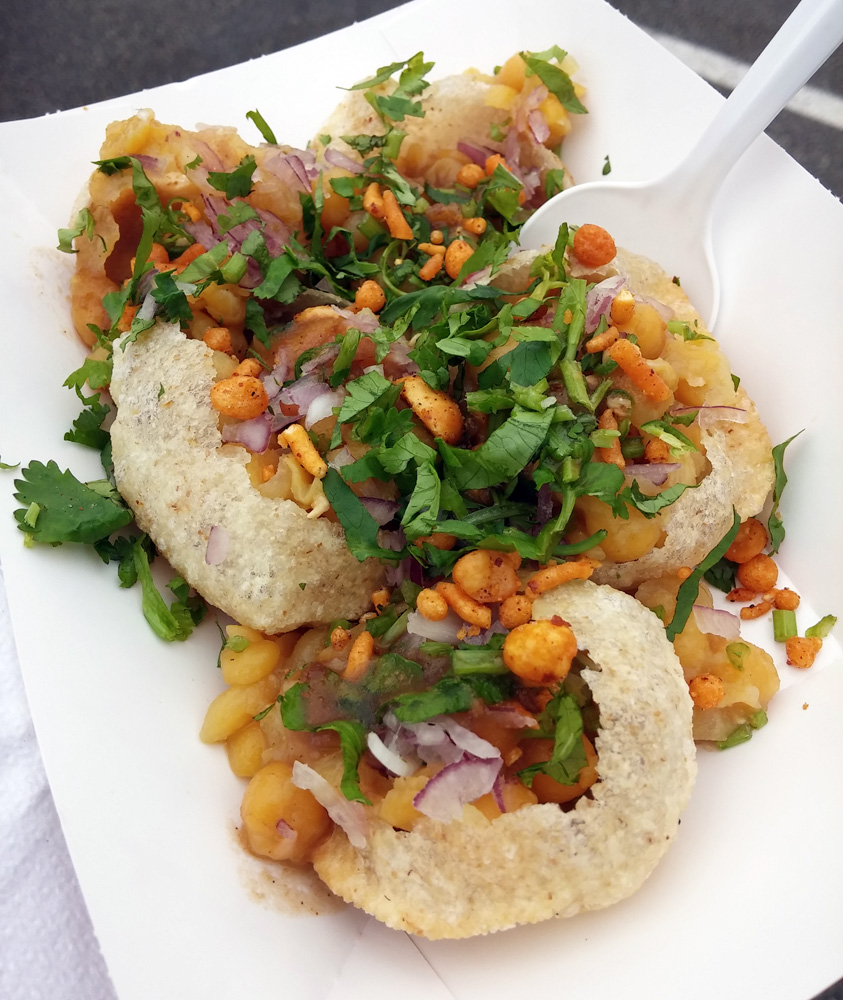 Fuchka / Puchka, street food of Bangladesh | Eating The World